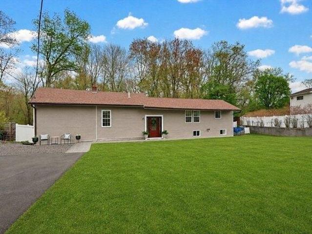 house with 3 bedroom, Auburn MA DS102256989