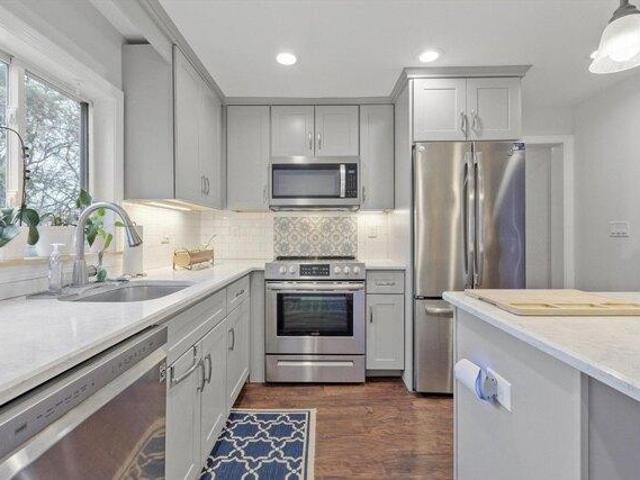 house with 3 bedroom, Auburn MA ES103158805
