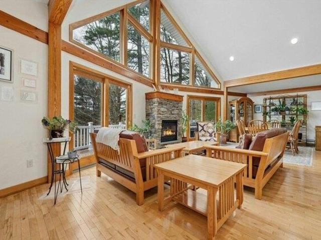 house with 3 bedroom, Auburn MA ES103222817