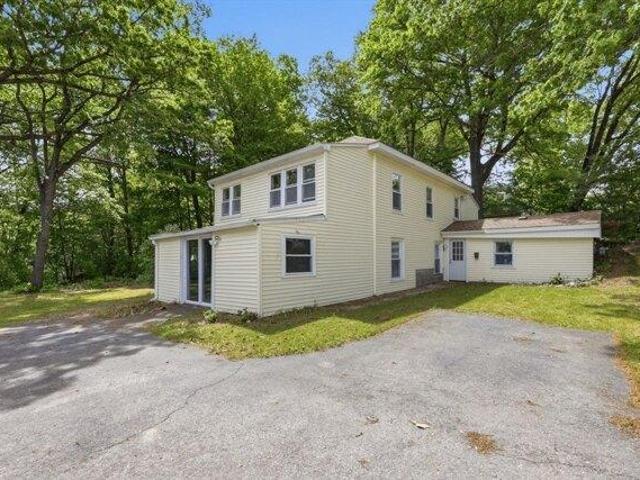 house with 3 bedroom, Auburn MA ES103247742