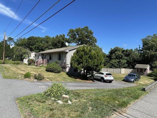 house with 3 bedroom, Auburn MA ES104810313