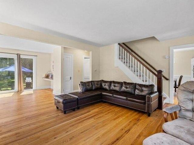house with 3 bedroom, Auburn MA ES104831149