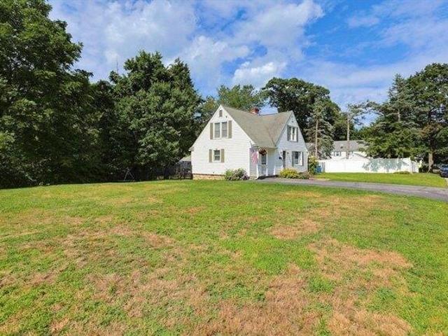 house with 3 bedroom, Auburn MA ES105092440