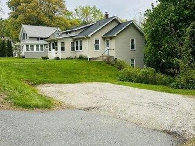 house with 3 bedroom, Auburn MA ES105116567