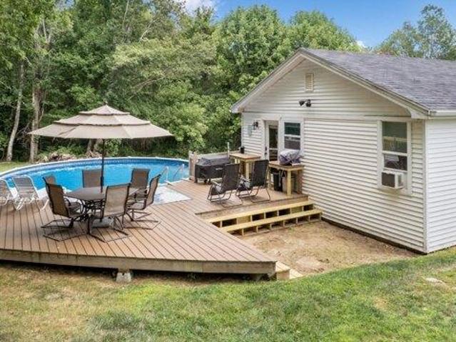 house with 3 bedroom, Auburn ME ES103017428