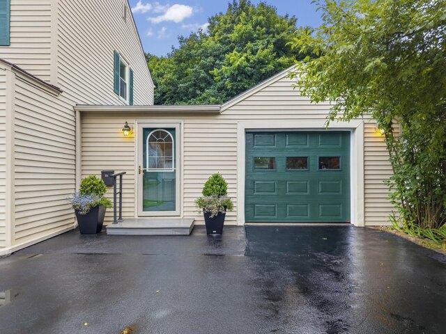 house with 3 bedroom, Auburn ME ES104833575