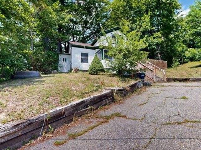 house with 3 bedroom, Auburn ME ES104903488