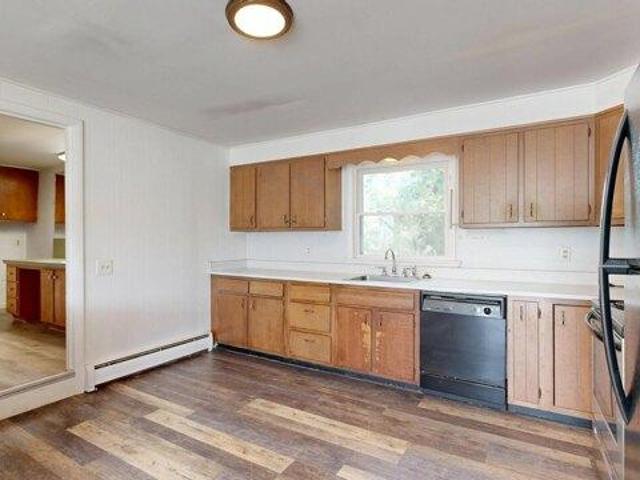 house with 3 bedroom, Auburn ME ES105106092