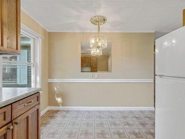 house with 3 bedroom, Auburn ME ES105107748