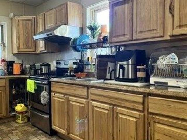 house with 3 bedroom, Auburn ME ES105144480