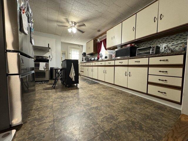 house with 3 bedroom, Augusta ME ES105205434