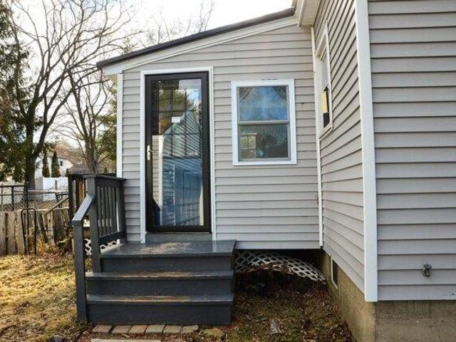 house with 3 bedroom, Augusta ME ES105205480