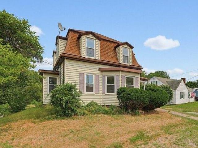 house with 3 bedroom, Avon MA ES104760970