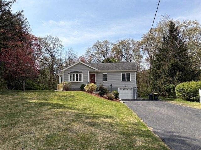 house with 3 bedroom, Avon MA ES105105054