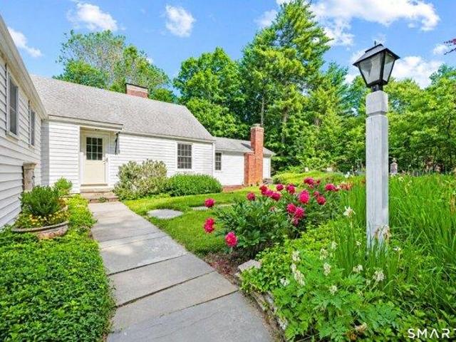 house with 3 bedroom, Avon CT DS104115702