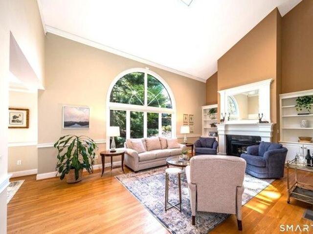 house with 3 bedroom, Avon CT DS102346252