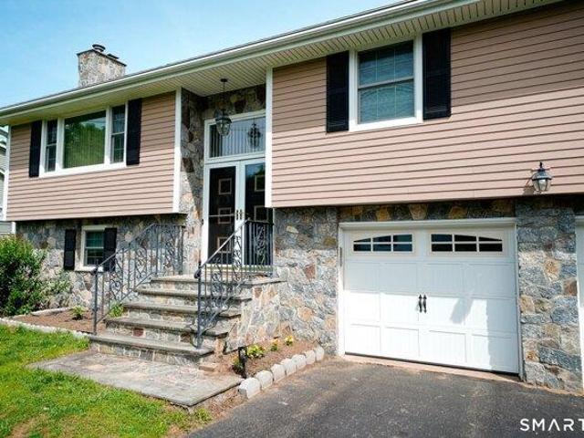 house with 3 bedroom, Avon CT ES104265075