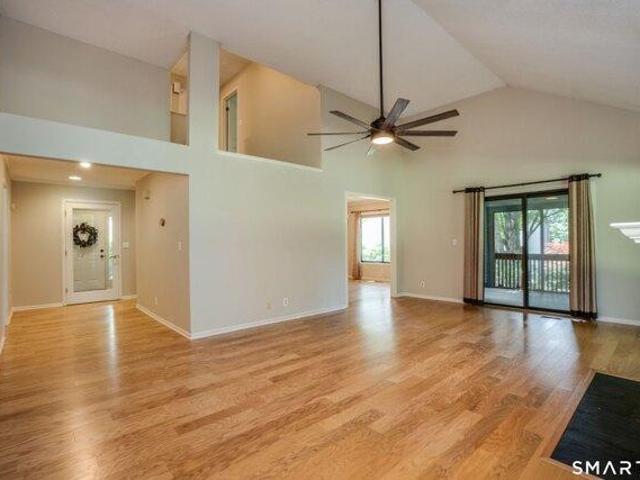 house with 3 bedroom, Avon CT ES104833451