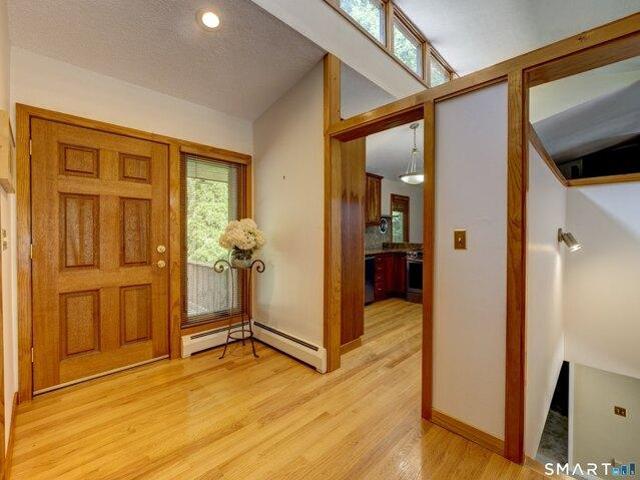 house with 3 bedroom, Avon CT ES105115779