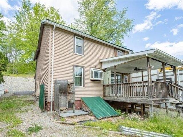 house with 3 bedroom, Avonmore PA ES104908157