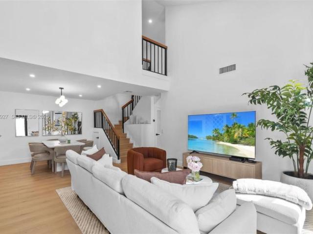 house with 3 bedroom, Aventura FL DS102435524