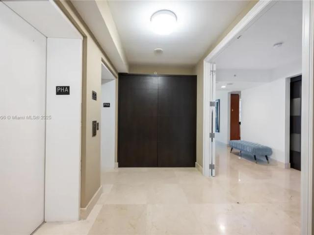 house with 3 bedroom, Aventura FL FL DLS102395630