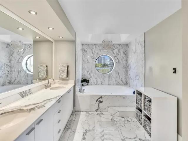 house with 3 bedroom, Aventura Fl FL DS102397003