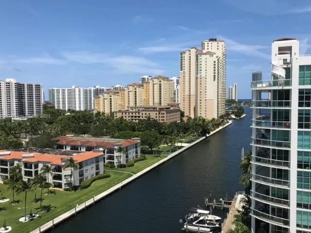 house with 3 bedroom, Aventura FL FL DS102715764
