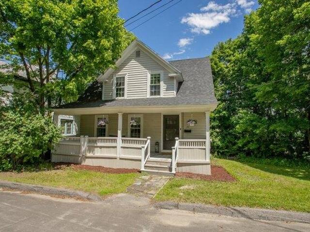 house with 3 bedroom, Bangor ME DS104329725