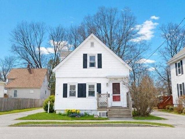 house with 3 bedroom, Bangor ME ES103125584