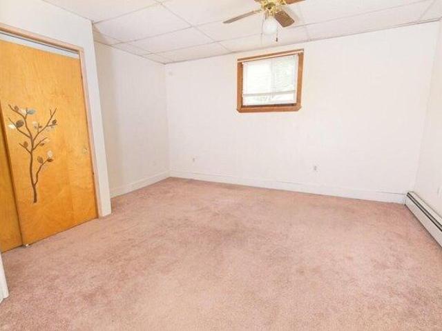 house with 3 bedroom, Bangor ME ES104903407