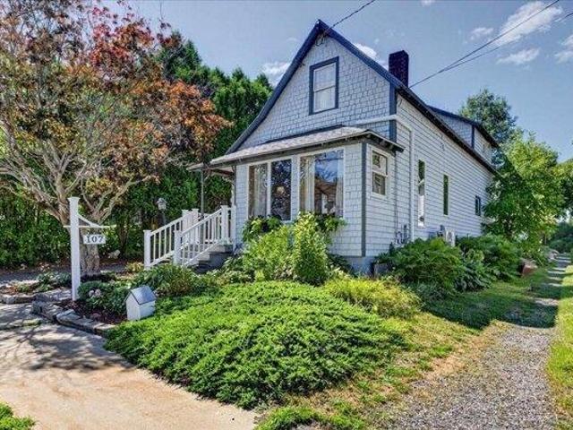 house with 3 bedroom, Bar Harbor ME ES105093474