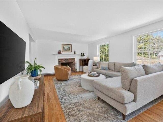 house with 3 bedroom, Barnstable MA DS102315922