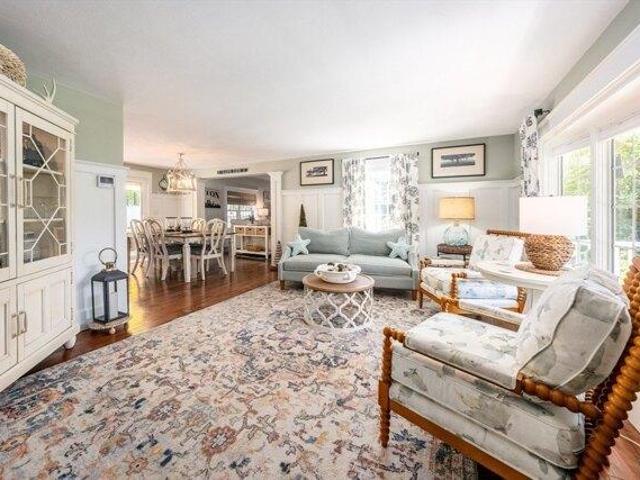house with 3 bedroom, Barnstable MA ES104043546