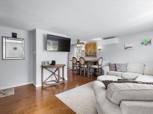 house with 3 bedroom, Barnstable MA ES104152568