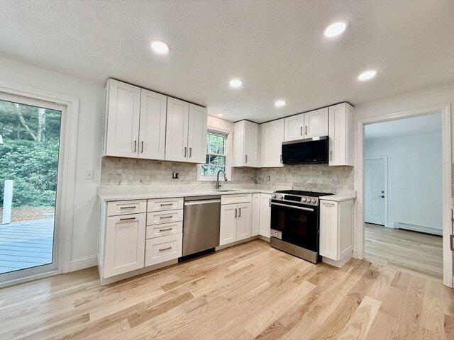house with 3 bedroom, Barnstable MA ES105095215