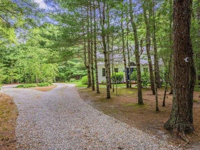 house with 3 bedroom, Barnstable MA ES105144609