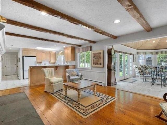 house with 3 bedroom, Barnstable MA ES105156872