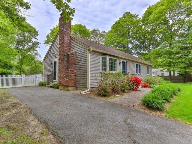 house with 3 bedroom, Barnstable MA ES105229979