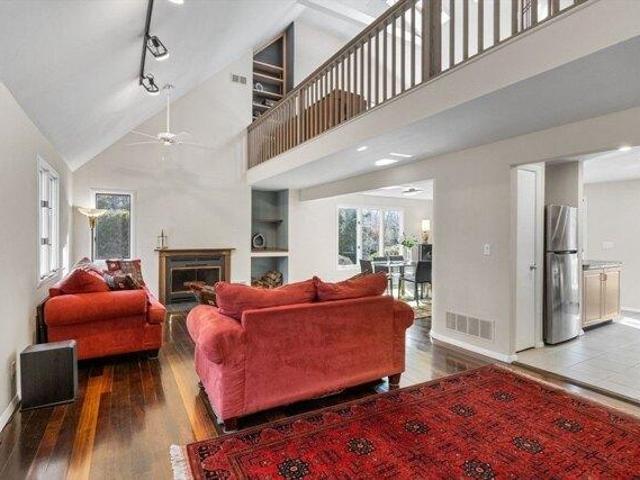 house with 3 bedroom, Barnstable MA ES103436575