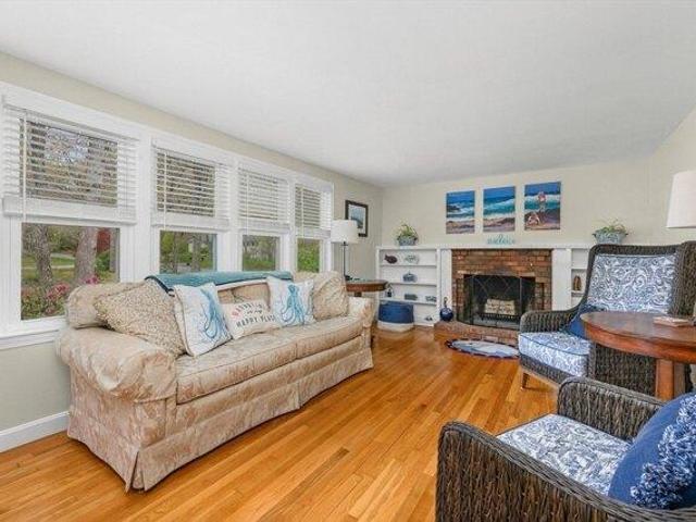 house with 3 bedroom, Barnstable MA ES103848638