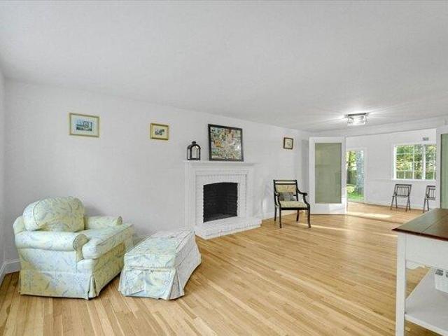 house with 3 bedroom, Barnstable MA ES103849441