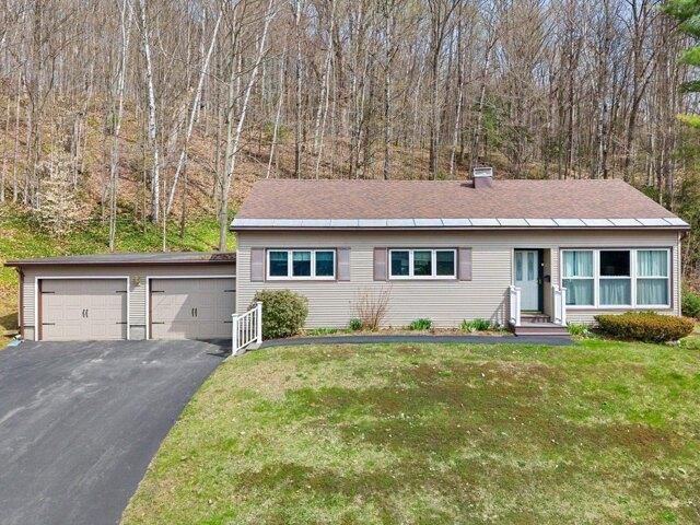 house with 3 bedroom, Barre VT DS102062669