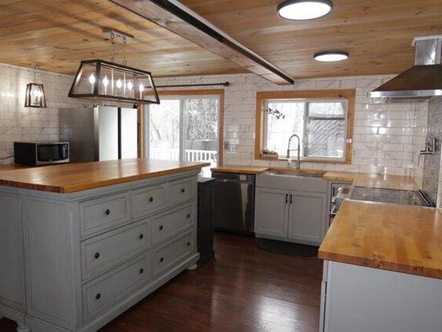house with 3 bedroom, Barre VT DS102157381
