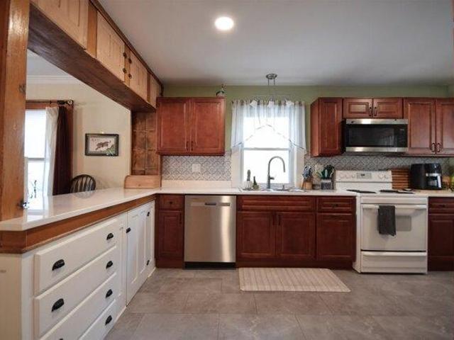house with 3 bedroom, Barre VT DS102284662