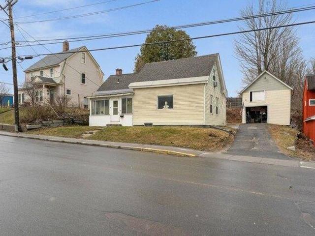 house with 3 bedroom, Barre VT DS102563344