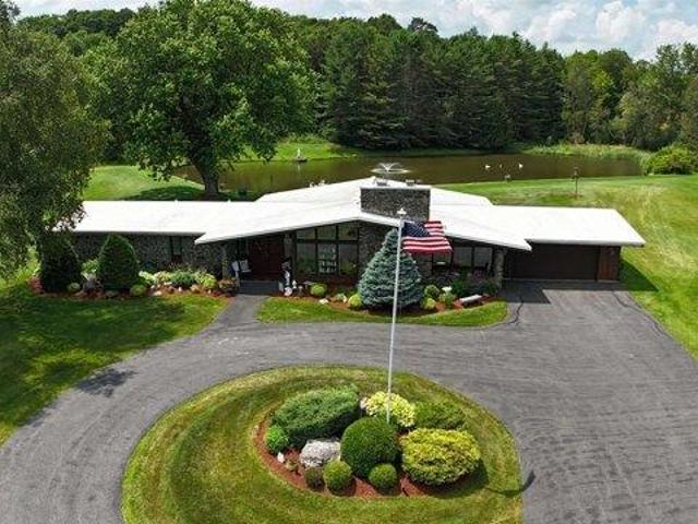 house with 3 bedroom, Barre VT DS103100155