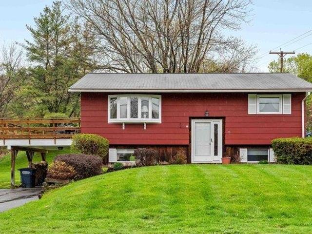 house with 3 bedroom, Barre VT DS103434357