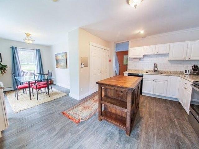 house with 3 bedroom, Barre VT DS103928226