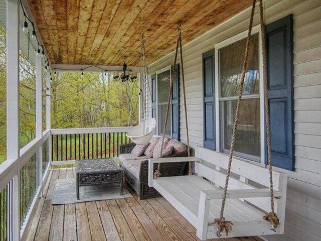 house with 3 bedroom, Barre VT DS104077900